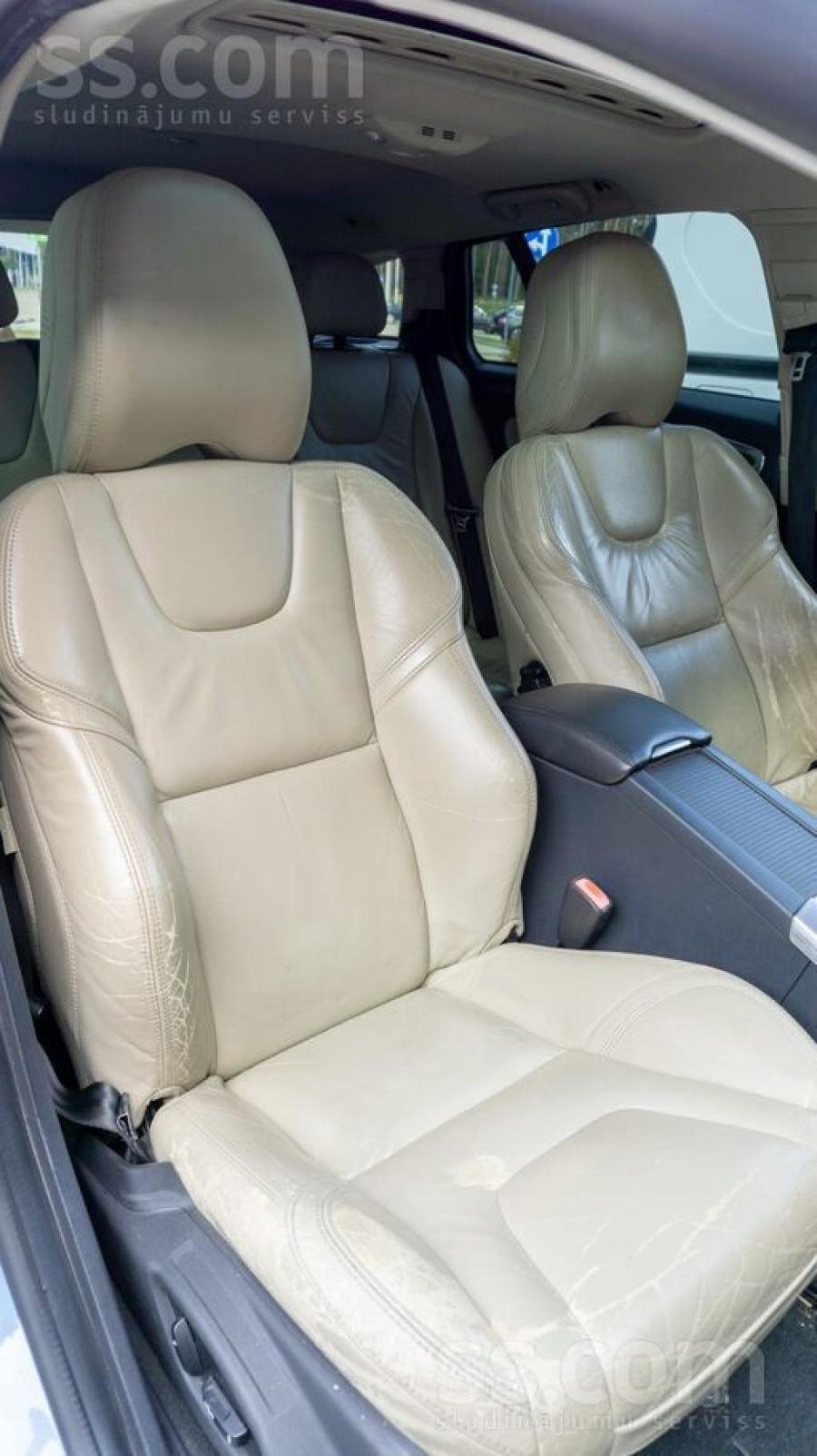 Zils Volvo V60 2013 Rīga, ar dzinēja tilpumu 2.40 L un nobraukumu 334 tūkst. km par 4590 €, foto 25 vietnē AUTOMOTO.COM.LV