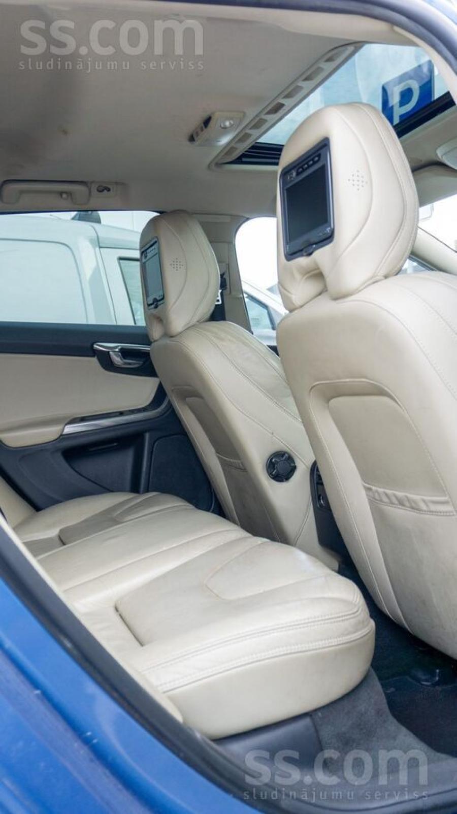 Zils Volvo V60 2013 Rīga, ar dzinēja tilpumu 2.40 L un nobraukumu 334 tūkst. km par 4590 €, foto 26 vietnē AUTOMOTO.COM.LV