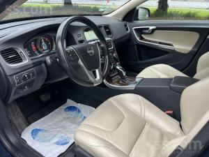 Zils Volvo V60 2013 Rīga, ar dzinēja tilpumu 2.40 L un nobraukumu 345 tūkst. km par 7150 €, foto 4 vietnē AUTOMOTO.COM.LV