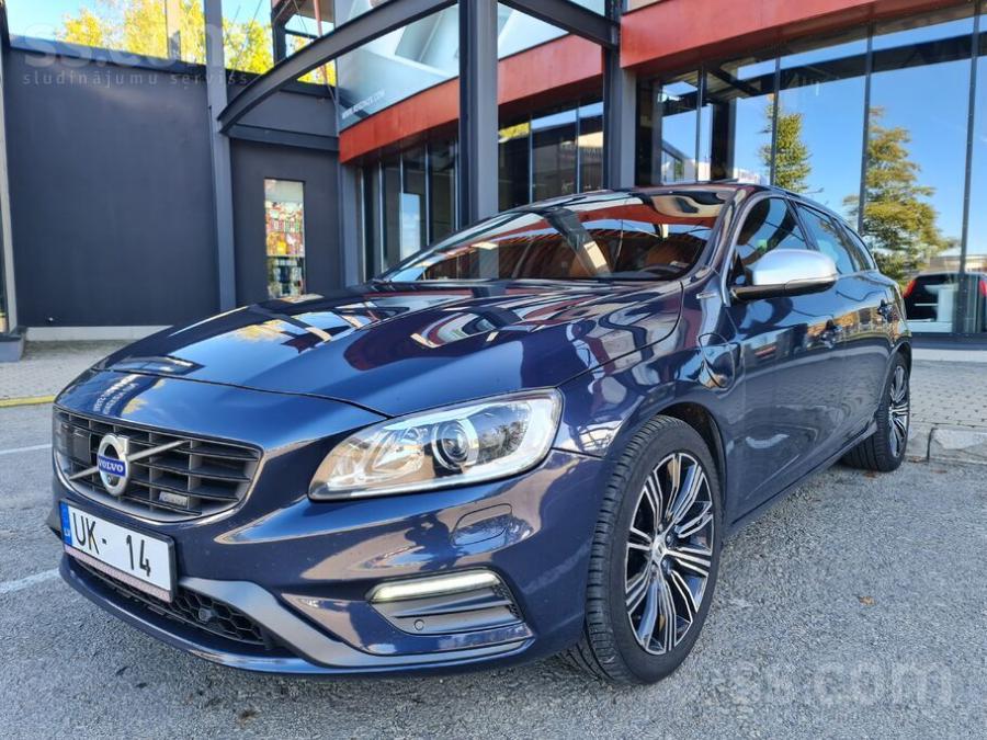 Zils Volvo V60 2014 Rīga, ar dzinēja tilpumu 2.40 L un nobraukumu 230 tūkst. km par 8500 €, foto 1 vietnē AUTOMOTO.COM.LV