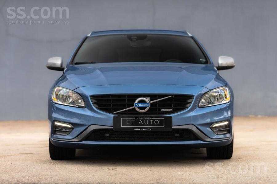 Zils Volvo V60 2014 Jelgava, ar dzinēja tilpumu 2.00 L un nobraukumu 330 tūkst. km par 2900 €, foto 2 vietnē AUTOMOTO.COM.LV