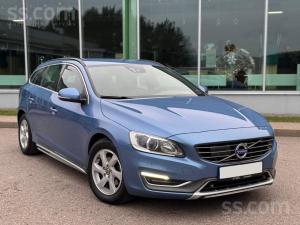 Blue Volvo V60 2014 in Riga, with an engine capacity of 2.00 L and mileage of 240 thousand km for 7700 €, photo 2 on AUTOMOTO.COM.LV