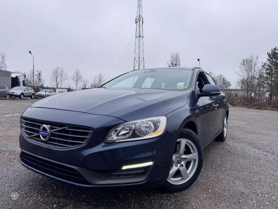 Zils Volvo V60 2014 Alīta, ar dzinēja tilpumu 1.56 L un nobraukumu 266 tūkst. km par 6500 €, foto 4 vietnē AUTOMOTO.COM.LV
