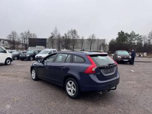 Zils Volvo V60 2014 Alīta, ar dzinēja tilpumu 1.56 L un nobraukumu 266 tūkst. km par 6500 €, foto 7 vietnē AUTOMOTO.COM.LV
