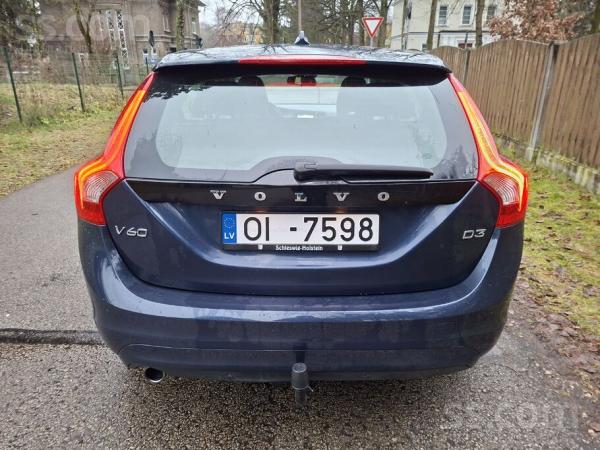Zils Volvo V60 2014 Rīga, ar dzinēja tilpumu 2.00 L un nobraukumu 243 tūkst. km par 6950 €, foto 3 vietnē AUTOMOTO.COM.LV
