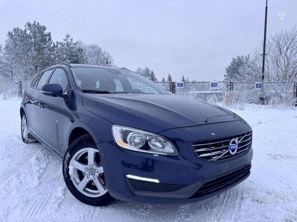 Blue Volvo V60 2014 in Alytus, with an engine capacity of 1.56 L and mileage of 261 thousand km for 6500 €, photo 3 on AUTOMOTO.COM.LV