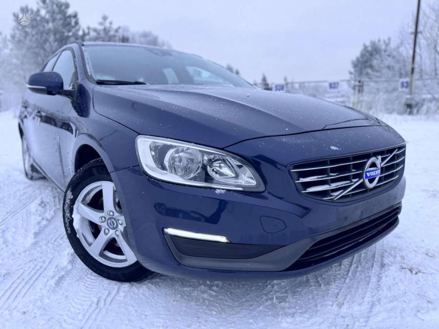 Zils Volvo V60 2014 Alīta, ar dzinēja tilpumu 1.56 L un nobraukumu 261 tūkst. km par 6500 €, foto 5 vietnē AUTOMOTO.COM.LV