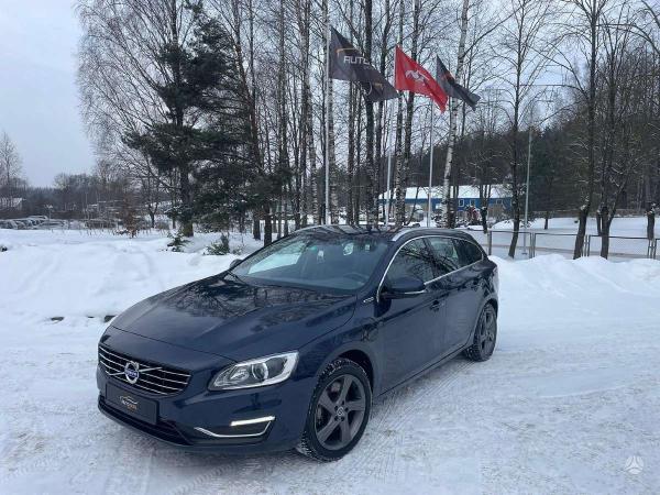 Blue Volvo V60 2014 in Kazlu Ruda, with an engine capacity of 2.40 L and mileage of 250 thousand km for 7000 €, photo 1 on AUTOMOTO.COM.LV