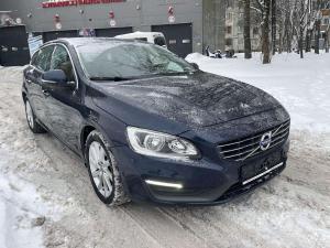 Zils Volvo V60 2014 Kauņa, ar dzinēja tilpumu 1.56 L un nobraukumu 277 tūkst. km par 5800 €, foto  vietnē AUTOMOTO.COM.LV