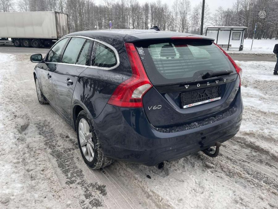 Blue Volvo V60 2014 in Kaunas, with an engine capacity of 1.56 L and mileage of 277 thousand km for 5800 €, photo 11 on AUTOMOTO.COM.LV