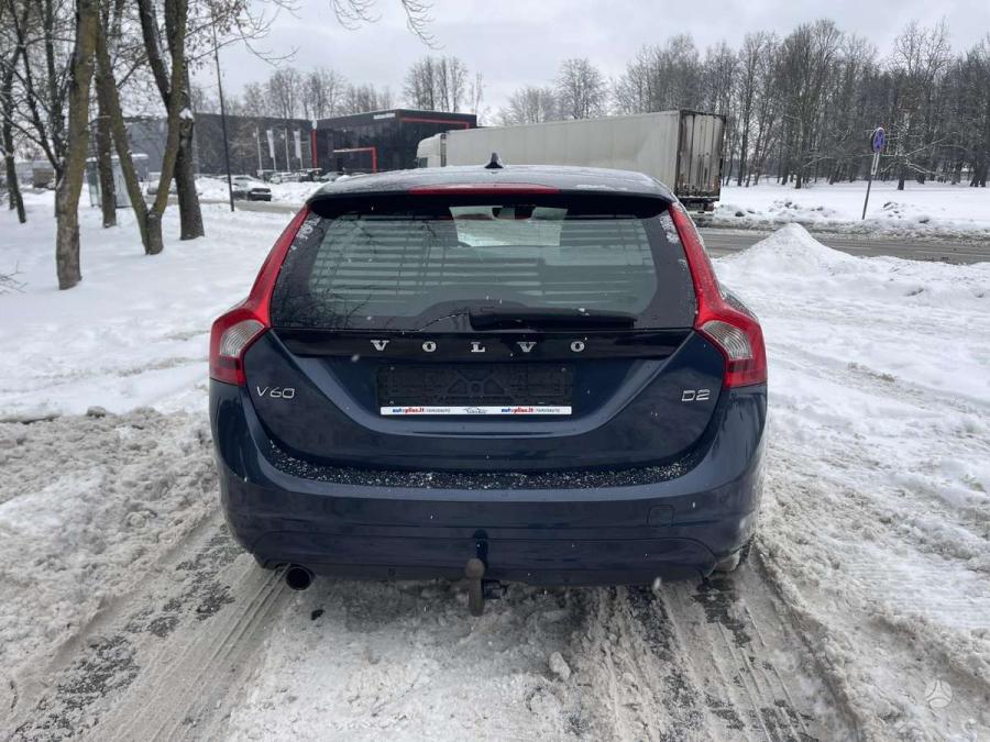 Blue Volvo V60 2014 in Kaunas, with an engine capacity of 1.56 L and mileage of 277 thousand km for 5800 €, photo 12 on AUTOMOTO.COM.LV