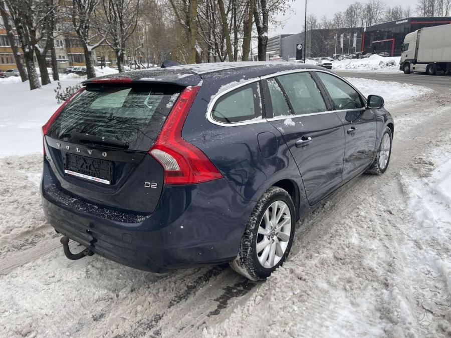 Blue Volvo V60 2014 in Kaunas, with an engine capacity of 1.56 L and mileage of 277 thousand km for 5800 €, photo 13 on AUTOMOTO.COM.LV