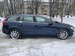 Blue Volvo V60 2014 in Kaunas, with an engine capacity of 1.56 L and mileage of 277 thousand km for 5800 €, photo 16 on AUTOMOTO.COM.LV