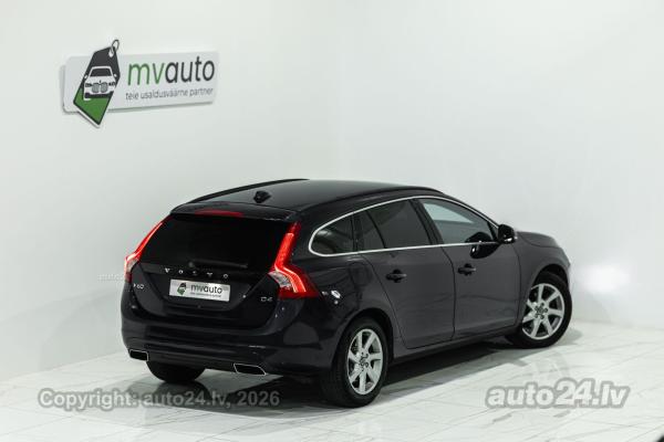 Blue Volvo V60 2014 in Tallinn, with an engine capacity of 2.00 L and mileage of 275 thousand km for 7500 €, photo 2 on AUTOMOTO.COM.LV