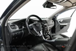 Blue Volvo V60 2014 in Tallinn, with an engine capacity of 2.00 L and mileage of 275 thousand km for 7500 €, photo 12 on AUTOMOTO.COM.LV