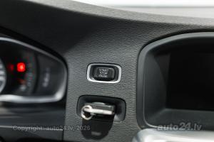 Blue Volvo V60 2014 in Tallinn, with an engine capacity of 2.00 L and mileage of 275 thousand km for 7500 €, photo 22 on AUTOMOTO.COM.LV
