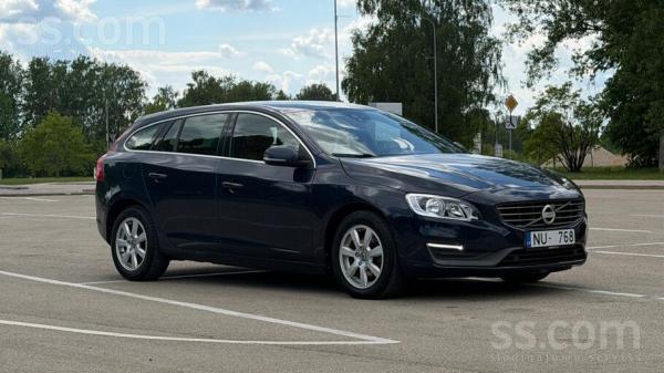 Zils Volvo V60 2014 Aizkraukle, ar dzinēja tilpumu 2.00 L un nobraukumu 398 tūkst. km par 4800 €, foto 2 vietnē AUTOMOTO.COM.LV