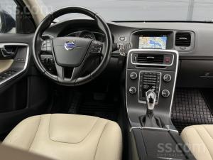 Синий Вольво B60 2014 в Рига, объемом двигателя 2.00 л и пробегом 214 тыс. км за 6990 €, фото 6 на AUTOMOTO.COM.LV