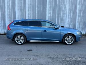 Zils Volvo V60 2014 Paide, ar dzinēja tilpumu 2.40 L un nobraukumu 218 tūkst. km par 7990 €, foto 7 vietnē AUTOMOTO.COM.LV