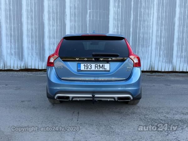 Blue Volvo V60 2014 in Paide, with an engine capacity of 2.40 L and mileage of 218 thousand km for 7990 €, photo 7 on AUTOMOTO.COM.LV