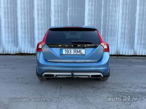 Zils Volvo V60 2014 Paide, ar dzinēja tilpumu 2.40 L un nobraukumu 218 tūkst. km par 7990 €, foto 8 vietnē AUTOMOTO.COM.LV
