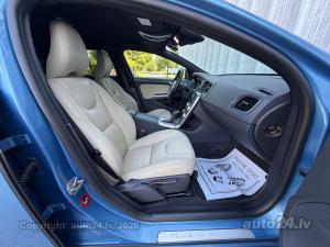 Zils Volvo V60 2014 Paide, ar dzinēja tilpumu 2.40 L un nobraukumu 218 tūkst. km par 7990 €, foto 13 vietnē AUTOMOTO.COM.LV