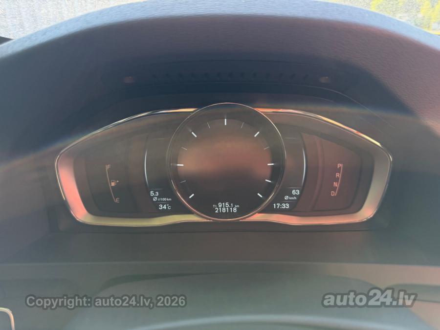 Zils Volvo V60 2014 Paide, ar dzinēja tilpumu 2.40 L un nobraukumu 218 tūkst. km par 7990 €, foto 16 vietnē AUTOMOTO.COM.LV