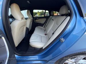 Zils Volvo V60 2014 Paide, ar dzinēja tilpumu 2.40 L un nobraukumu 218 tūkst. km par 7990 €, foto 21 vietnē AUTOMOTO.COM.LV