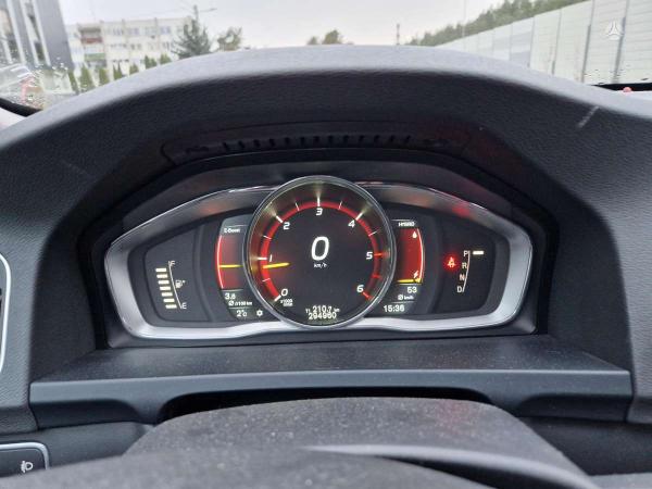 Blue Volvo V60 2014 in Vilnius, with an engine capacity of 2.40 L and mileage of 300 thousand km for 5500 €, photo 6 on AUTOMOTO.COM.LV