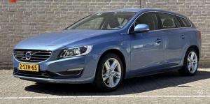 Zils Volvo V60 2014 Jonava, ar dzinēja tilpumu 2.40 L un nobraukumu 249 tūkst. km par 8150 €, foto  vietnē AUTOMOTO.COM.LV