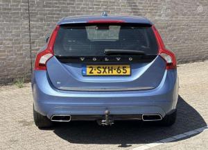 Blue Volvo V60 2014 in Jonava, with an engine capacity of 2.40 L and mileage of 249 thousand km for 8150 €, photo 5 on AUTOMOTO.COM.LV