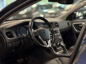 Blue Volvo V60 2014 in Klaipeda, with an engine capacity of 1.97 L and mileage of 264 thousand km for 7950 €, photo 10 on AUTOMOTO.COM.LV