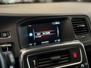 Blue Volvo V60 2014 in Klaipeda, with an engine capacity of 1.97 L and mileage of 264 thousand km for 7950 €, photo 18 on AUTOMOTO.COM.LV