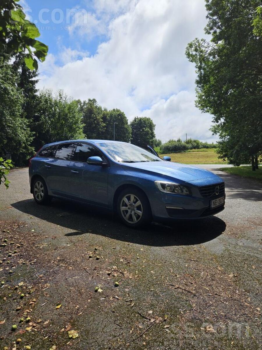 Zils Volvo V60 2014 Aizkraukle, ar dzinēja tilpumu 2.00 L un nobraukumu 333 tūkst. km par 6300 €, foto 7 vietnē AUTOMOTO.COM.LV