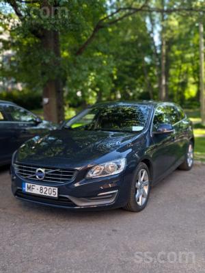Blue Volvo V60 2014 in Riga, with an engine capacity of 2.00 L and mileage of 270 thousand km for 4950 €, photo  on AUTOMOTO.COM.LV