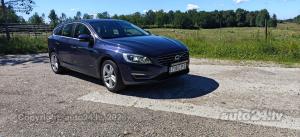 Zils Volvo V60 2014 Rakvere, ar dzinēja tilpumu 2.40 L un nobraukumu 277 tūkst. km par 6700 €, foto 3 vietnē AUTOMOTO.COM.LV
