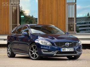 Blue Volvo V60 2014 in Riga, with an engine capacity of 2.00 L and mileage of 274 thousand km for 8150 €, photo  on AUTOMOTO.COM.LV