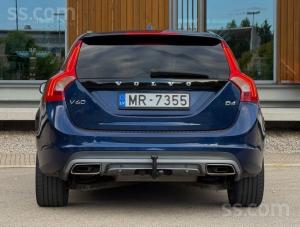 Blue Volvo V60 2014 in Riga, with an engine capacity of 2.00 L and mileage of 274 thousand km for 8150 €, photo 9 on AUTOMOTO.COM.LV