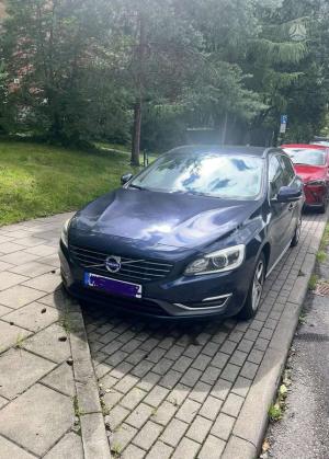 Zils Volvo V60 2014 Viļņa, ar dzinēja tilpumu 1.56 L un nobraukumu 242 tūkst. km par 5100 €, foto  vietnē AUTOMOTO.COM.LV