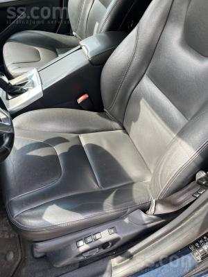 Zils Volvo V60 2014 Jēkabpils, ar dzinēja tilpumu 2.00 L un nobraukumu 303 tūkst. km par 6300 €, foto 7 vietnē AUTOMOTO.COM.LV