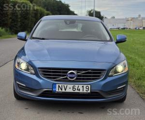 Blue Volvo V60 2014 in Riga, with an engine capacity of 2.00 L and mileage of 273 thousand km for 6200 €, photo  on AUTOMOTO.COM.LV