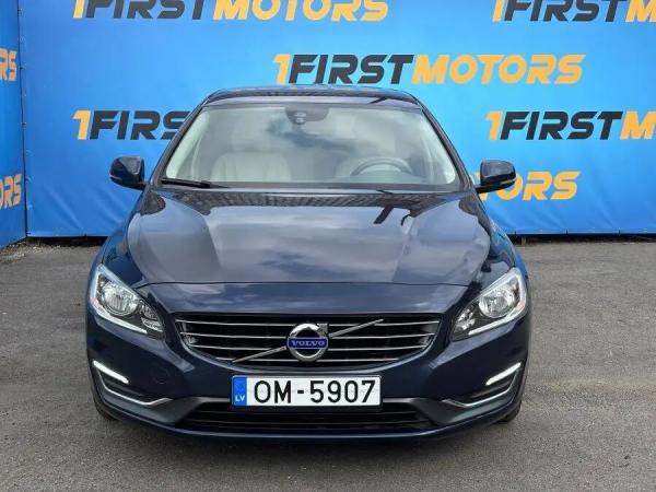 Zils Volvo V60 2014 Rīga, ar dzinēja tilpumu 2.00 L un nobraukumu 275 tūkst. km par 6950 €, foto 3 vietnē AUTOMOTO.COM.LV