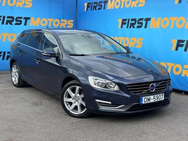 Zils Volvo V60 2014 Rīga, ar dzinēja tilpumu 2.00 L un nobraukumu 275 tūkst. km par 6950 €, foto 5 vietnē AUTOMOTO.COM.LV