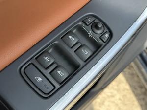Zils Volvo V60 2014 Rīga, ar dzinēja tilpumu 2.00 L un nobraukumu 228 tūkst. km par 8500 €, foto 7 vietnē AUTOMOTO.COM.LV