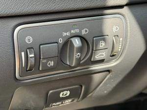 Zils Volvo V60 2014 Rīga, ar dzinēja tilpumu 2.00 L un nobraukumu 228 tūkst. km par 8500 €, foto 9 vietnē AUTOMOTO.COM.LV