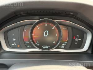 Zils Volvo V60 2014 Rīga, ar dzinēja tilpumu 2.00 L un nobraukumu 228 tūkst. km par 7700 €, foto 14 vietnē AUTOMOTO.COM.LV