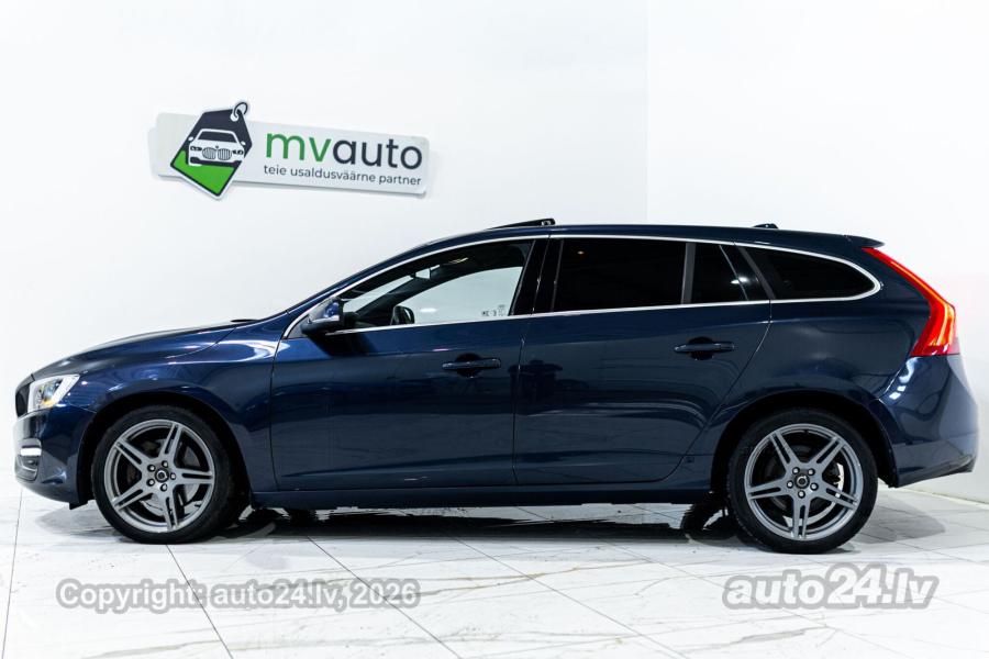 Blue Volvo V60 2014 in Tallinn, with an engine capacity of 2.40 L and mileage of 239 thousand km for 9990 €, photo 10 on AUTOMOTO.COM.LV