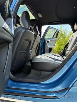 Blue Volvo V60 2014 in Tartu, with an engine capacity of 2.40 L and mileage of 307 thousand km for 7600 €, photo 12 on AUTOMOTO.COM.LV