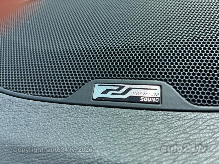 Blue Volvo V60 2014 in Tartu, with an engine capacity of 2.40 L and mileage of 307 thousand km for 7600 €, photo 17 on AUTOMOTO.COM.LV
