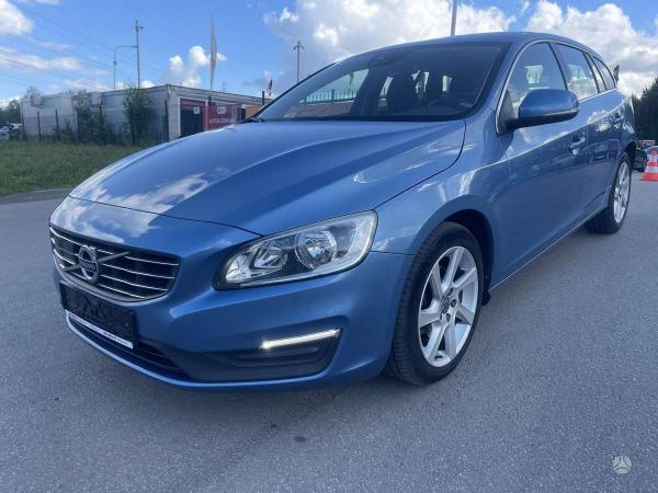 Blue Volvo V60 2014 in Kaunas, with an engine capacity of 1.97 L and mileage of 267 thousand km for 5650 €, photo 1 on AUTOMOTO.COM.LV